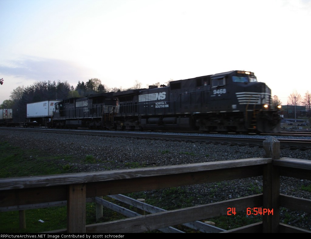 NS 9468 & NS 8652 head EB